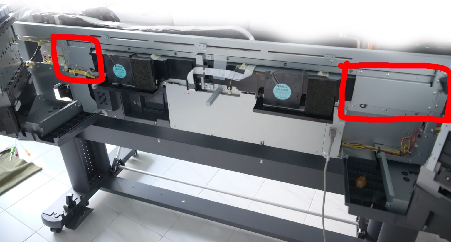 Wrestling with Printer-Induced Roller Marks on Paper | CACAO EDITIONS